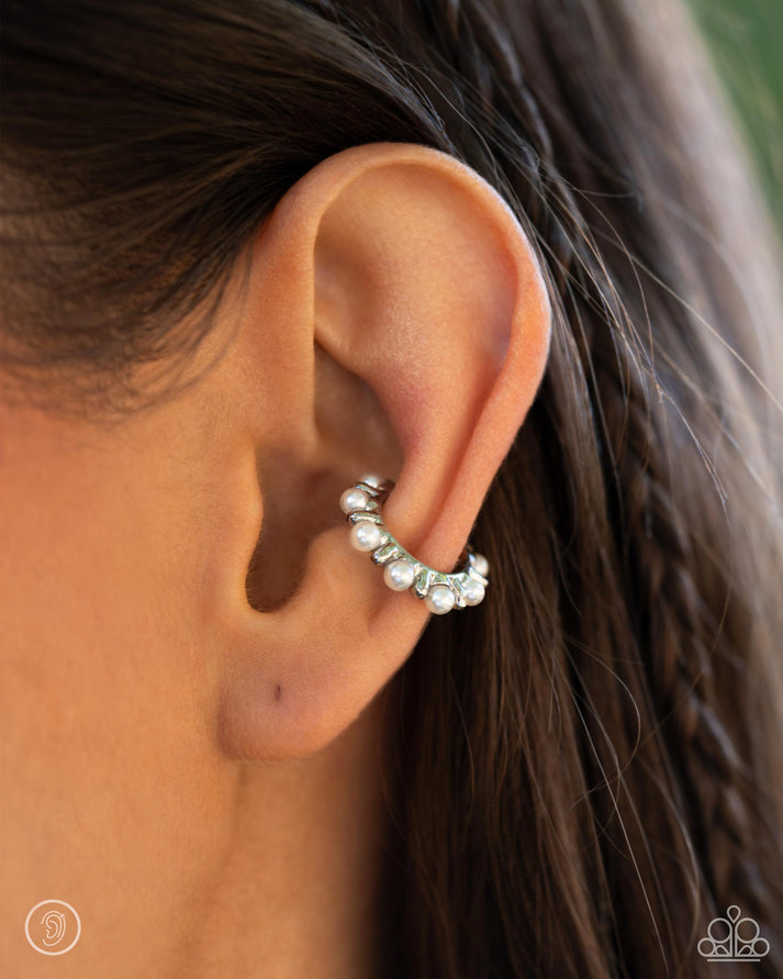 Bubbly Basic - white - Paparazzi ear cuff – JewelryBlingThing