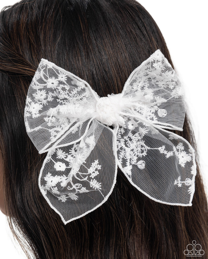 Catwalk Chic - white - Paparazzi hair clip – JewelryBlingThing