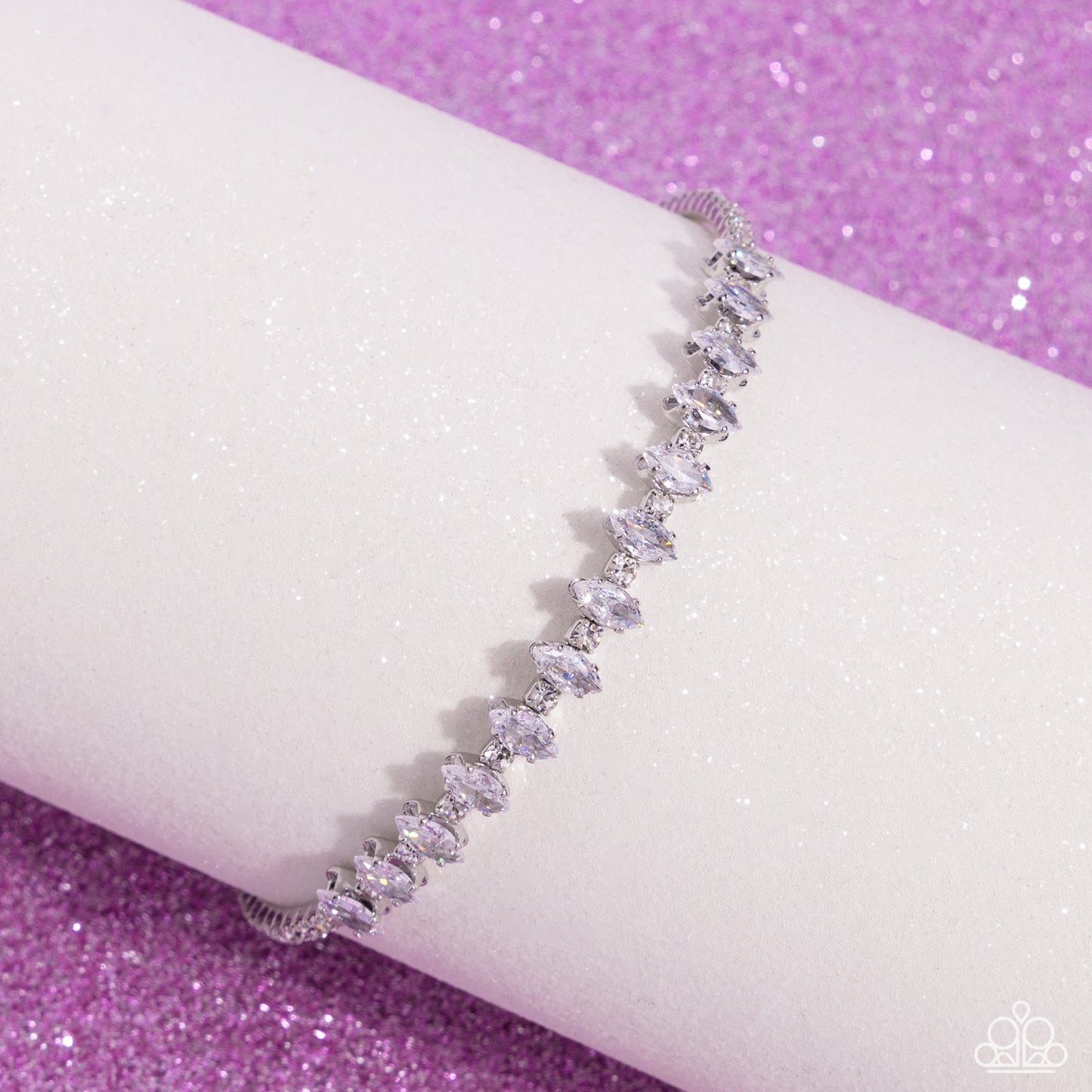 Dandy Dancer - white - Paparazzi bracelet – JewelryBlingThing