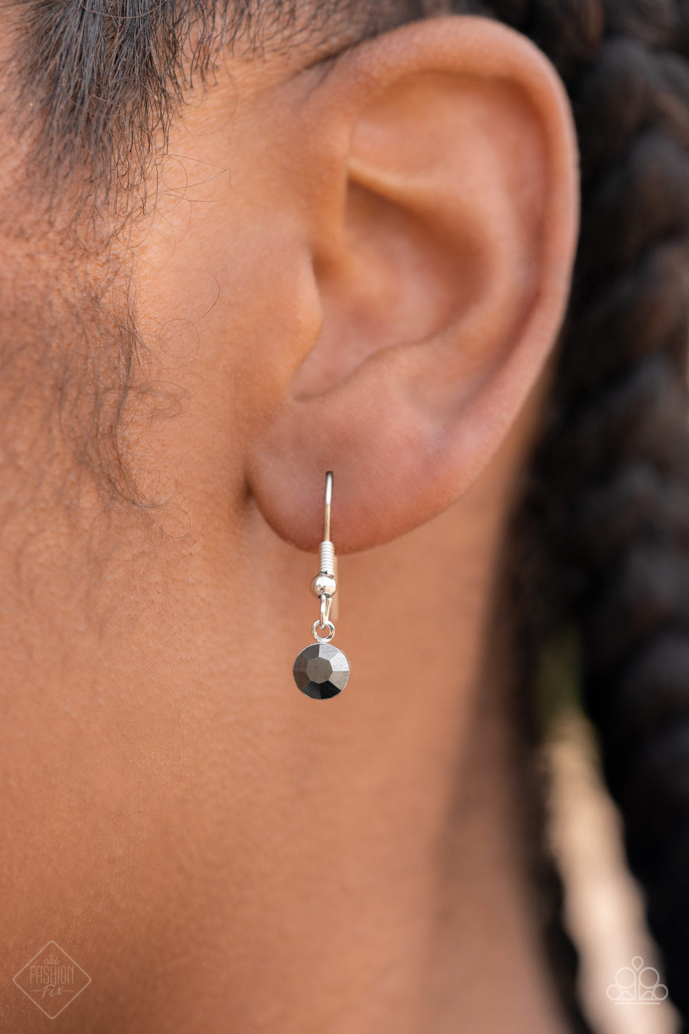 Bombshell Bling - silver - Paparazzi necklace – JewelryBlingThing