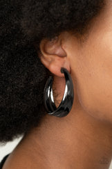 Colossal Curves - black - Paparazzi earrings – JewelryBlingThing