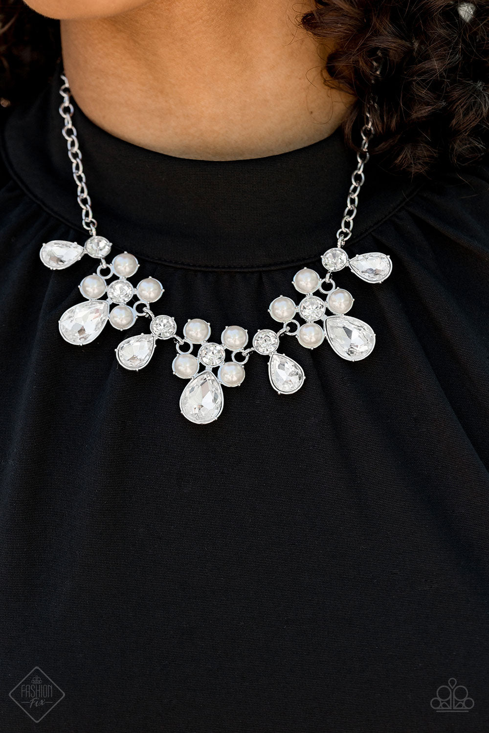 Demurely Debutante - white - Paparazzi necklace – JewelryBlingThing