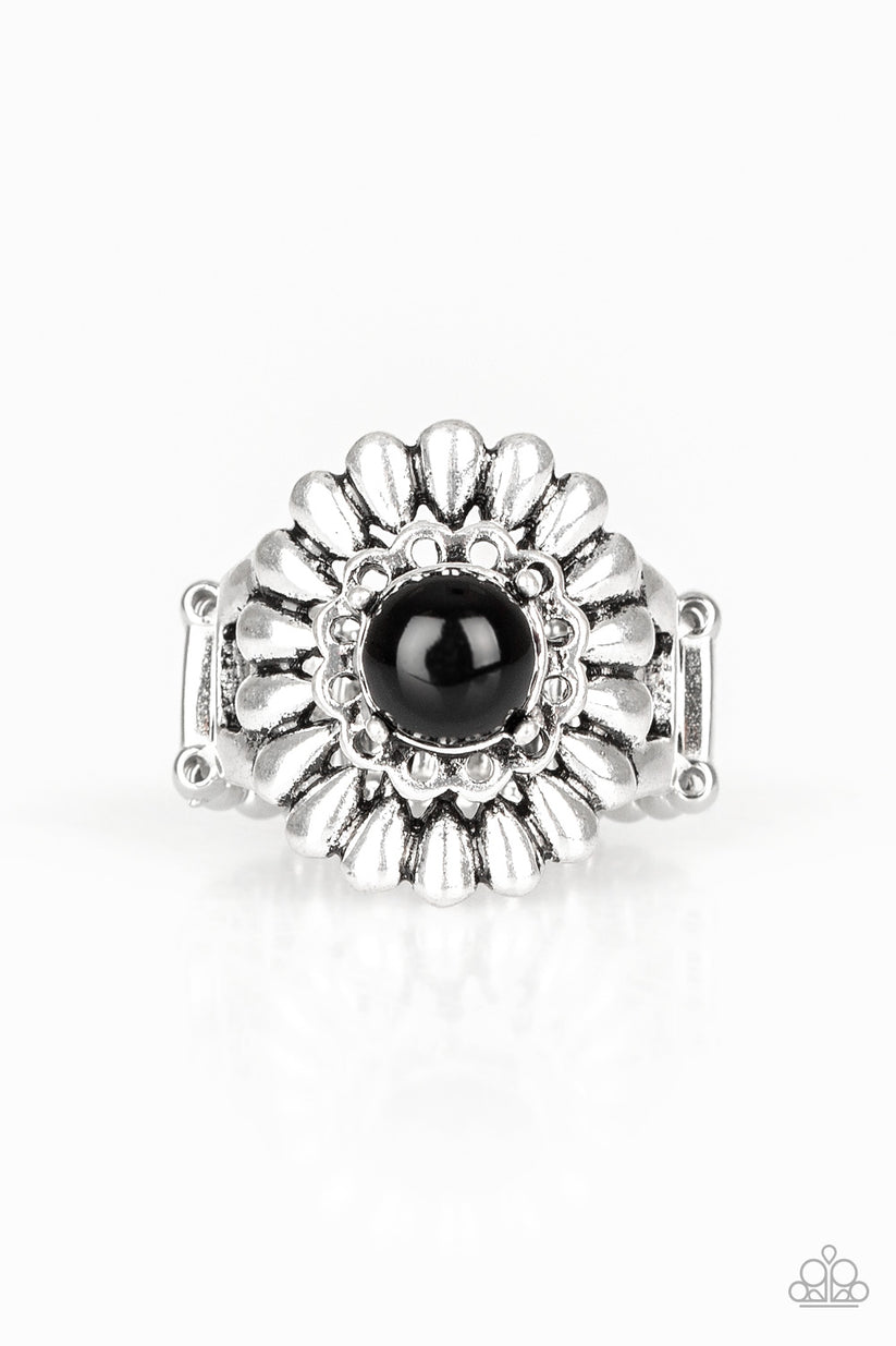 Poppy Pep - black - Paparazzi ring – JewelryBlingThing
