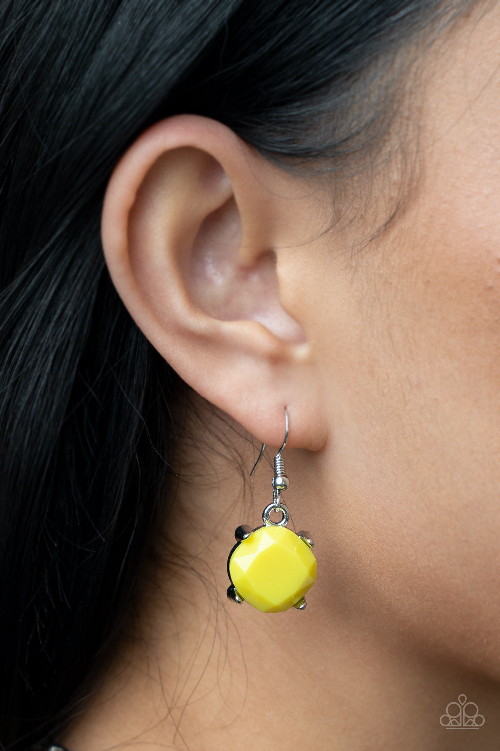 Prismatic Prima Donna - yellow - Paparazzi necklace – JewelryBlingThing